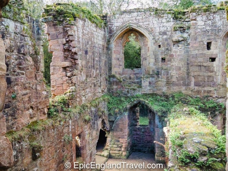 The 5 Best Castles in North Yorkshire (+ Haunted Castles in Yorkshire!)